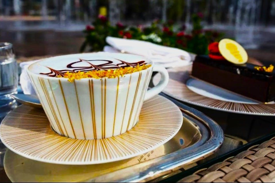 Abu Dhabi: Guided Day Tour from Dubai + Sheikh Zayed Grand Mosque Entry ...