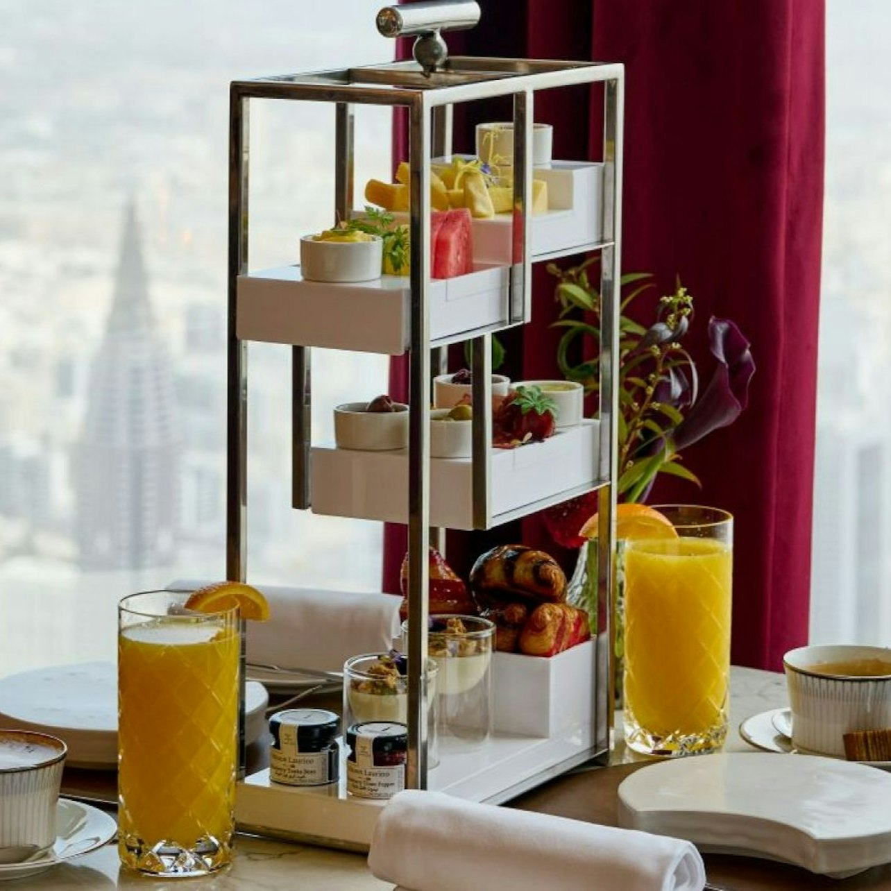 두바이의 Atmosphere Burj Khalifa: 3-Course Breakfast Experience | Pelago