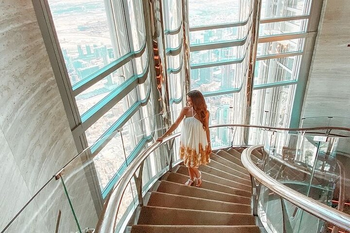 Dining Experience at Atmosphere Burj Khalifa Dubai With Transfers ใน ...