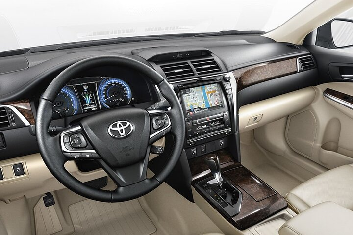 Muscat-Dubai: Muscat private Transfer to/ from Dubai in Dubai | Pelago