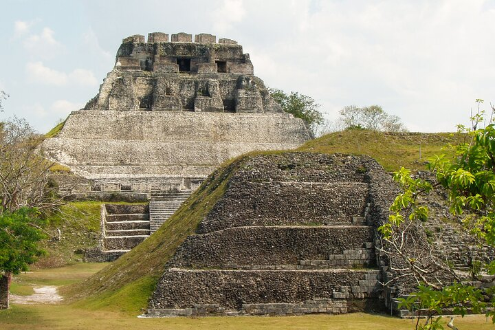 Xunantunich Mayan Ruins Belize Belize Xunantunich Mayan Ruins And City