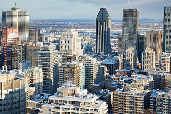 Toronto의 Montreal, Quebec & Ottawa Guided Bus Tour | Pelago