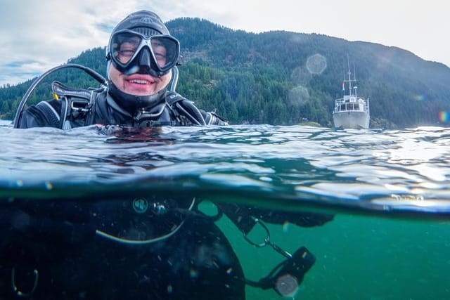 Scuba Dive Boat Charter in Vancouver (Certified Divers Only!) ใน แวนคู ...