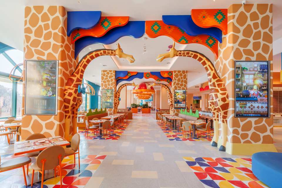 Chimelong Giraffe Castle Hotel, Qingyuan, China | Castle Buffet ...
