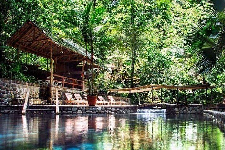 The best hot springs experience at EcoTermales in La Fortuna | Pelago