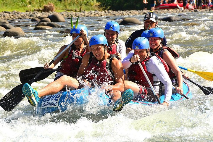 White Water River Rafting Class III-IV from La Fortuna-Arenal in Playa ...