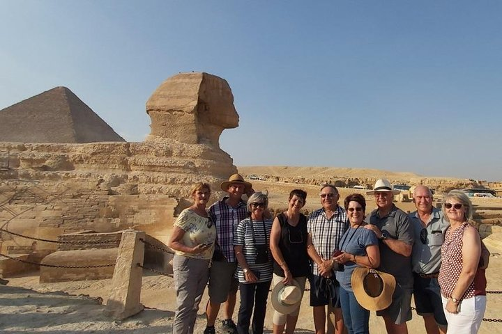 카이로의 Lite Tour Cairo - Pyramids and The Egyptian Museum | Pelago