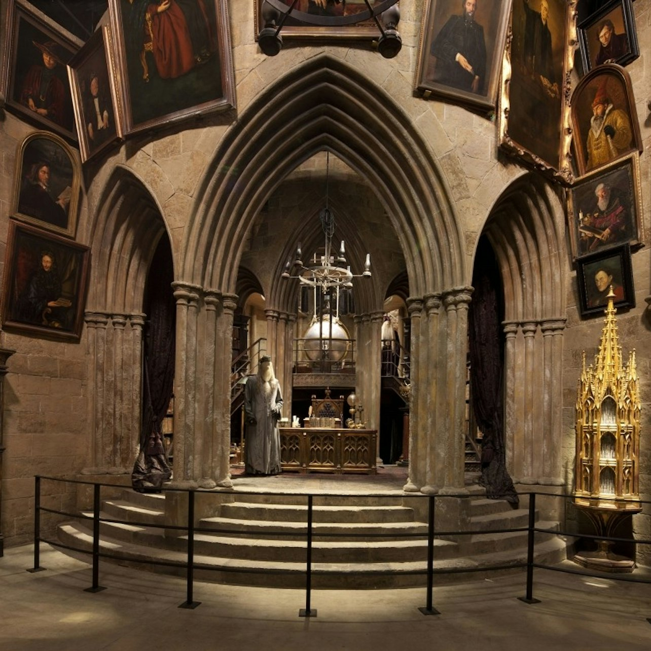 From London: Guided Tour of Harry Potter Warner Bros. Studio with ...