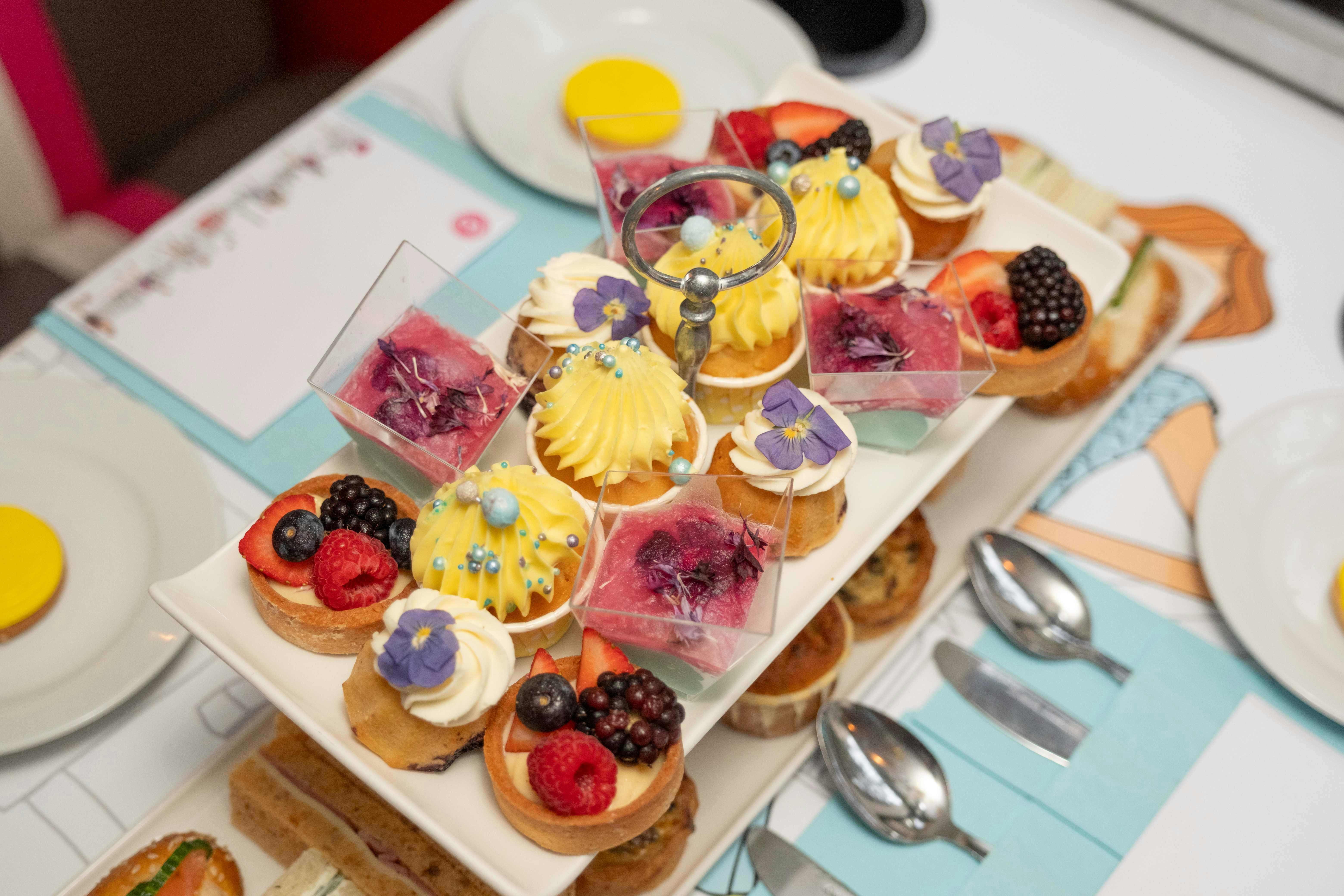 Brigit's Bakery London: Afternoon Tea + Cocktail Bus Tour in London ...