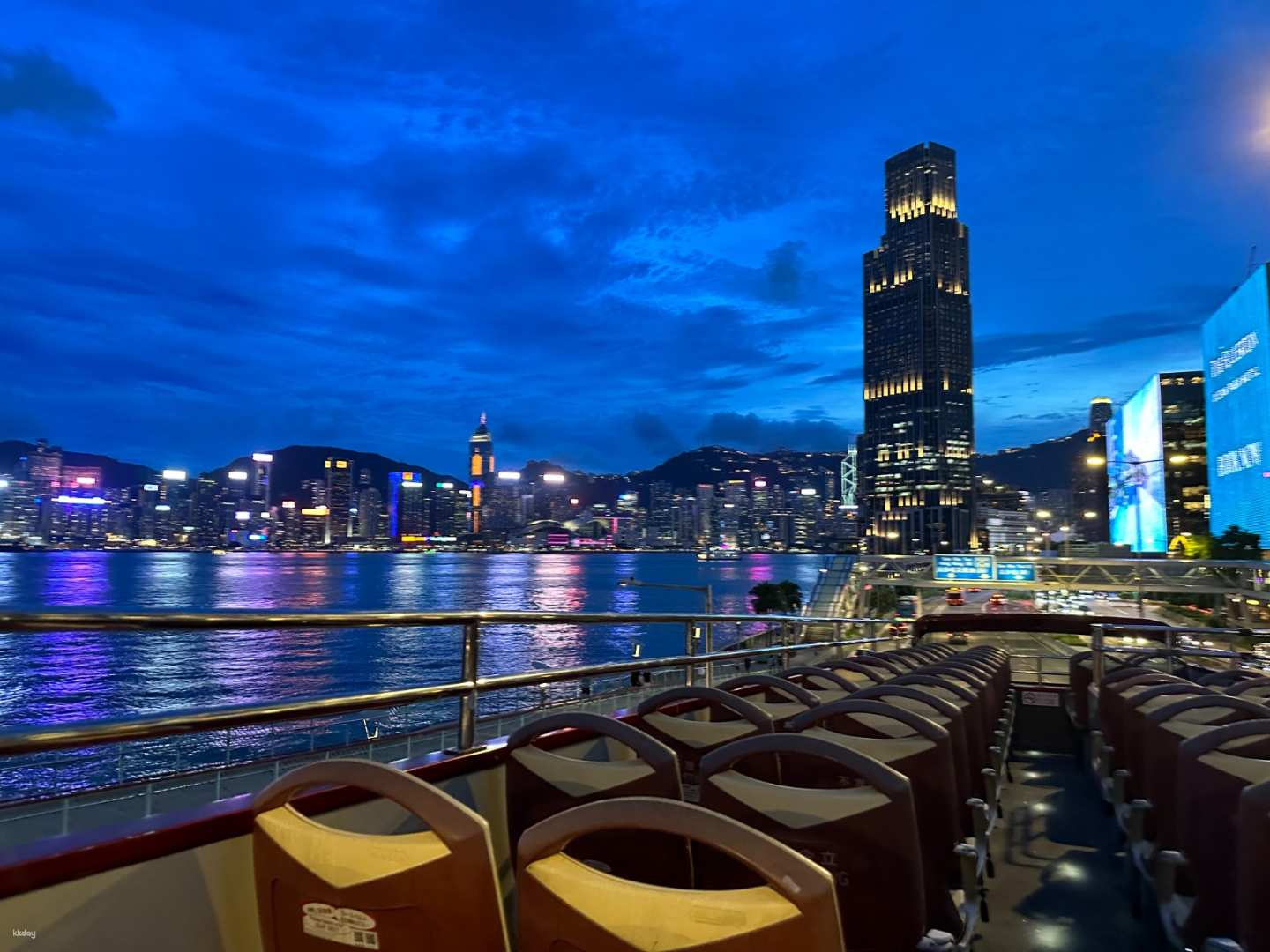 [GS] Hong Kong Open-Top Bus Night Tour & Temple Street Night Market ...
