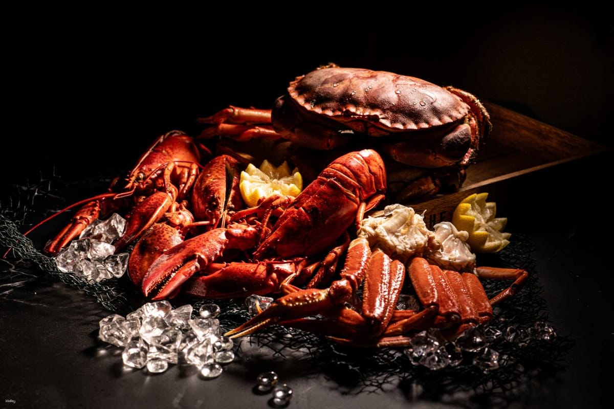 InterContinental Grand Stanford Hong Kong: Café on M｜"Seafood Market ...