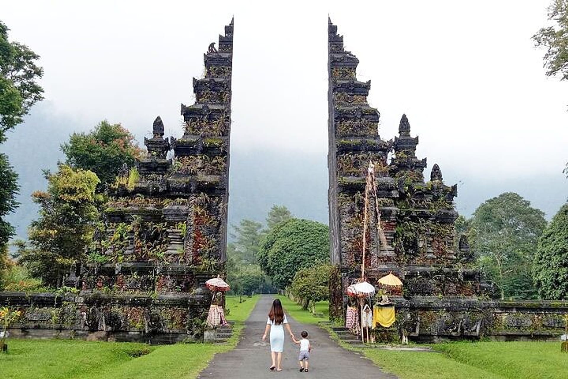 Handara Gate