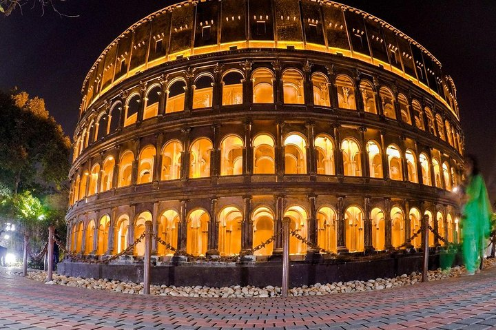 Akshardham Temple with Waste to Wonders Iconic Park in New Delhi | Pelago