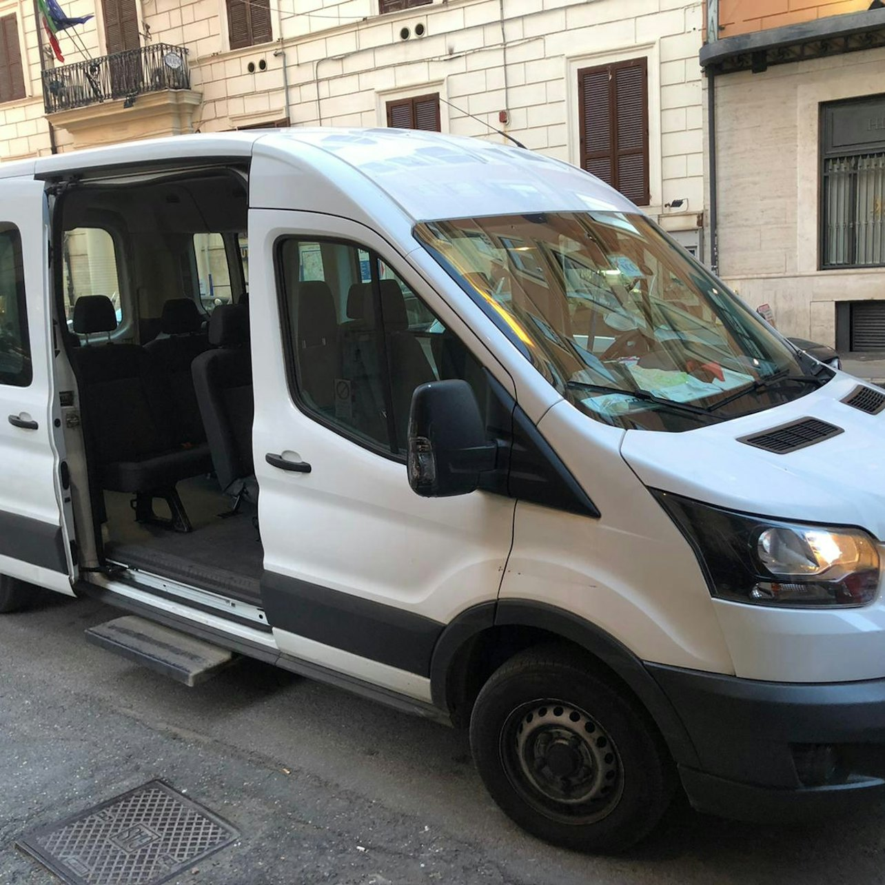 Rome: Minivan Transfer to Fiumicino Airport from Rome Hotel in Rome ...