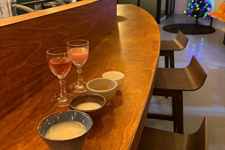 Busan의 Korean Rice Wine Tasting Experience (Makgeolli, Soju) | Pelago