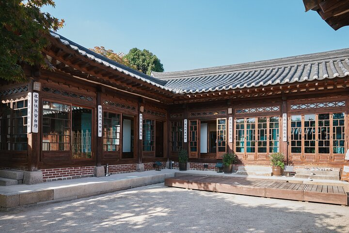 Seoul: Bukchon Hanok Village Walking Tour in Seoul | Pelago