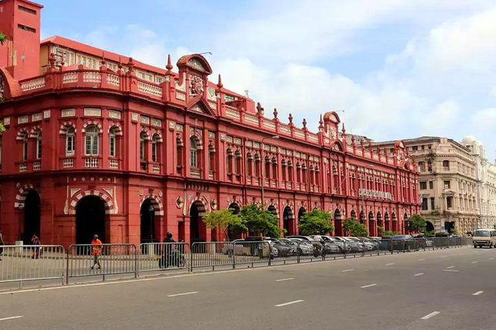 콜롬보의 Colombo City Tour On Open Deck Bus | Pelago