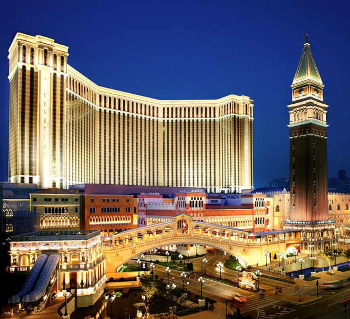 [Macao Sightseeing] Macau Open Top Bus Night View Tour in Macau | Pelago