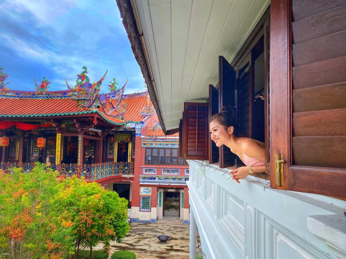 George Town Heritage Shared Half-Day Tour: Yap Kongsi and Ciji Temple ...