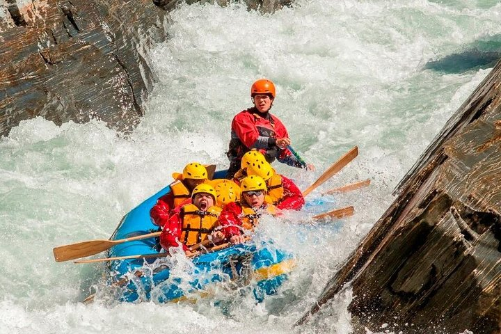 퀸스타운의 Shotover River Rafting Trip from Queenstown | Pelago
