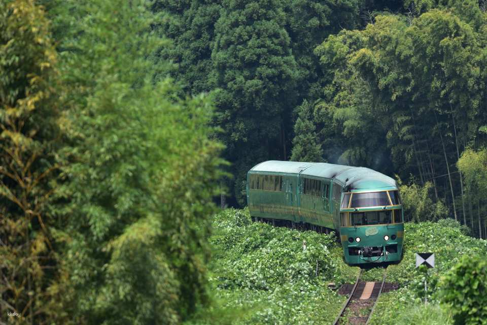 Stroll around Yufuin with English Guide (Option : Yufuin no Mori Train ...