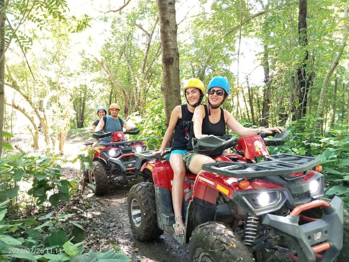 치앙마이의 ATV Jungle Riding in Chiang Mai | Thailand | Pelago