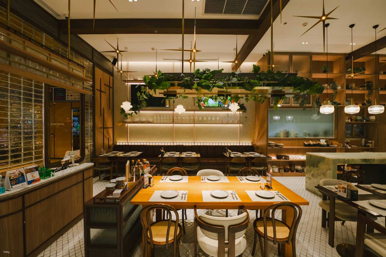 Napha Emsphere Dining Experience | Bangkok dalam Bangkok | Pelago