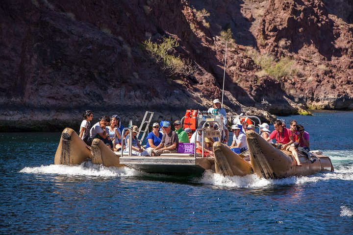 1.5-Hour Guided Raft Tour at the Base of the Hoover Dam ใน Las Vegas ...