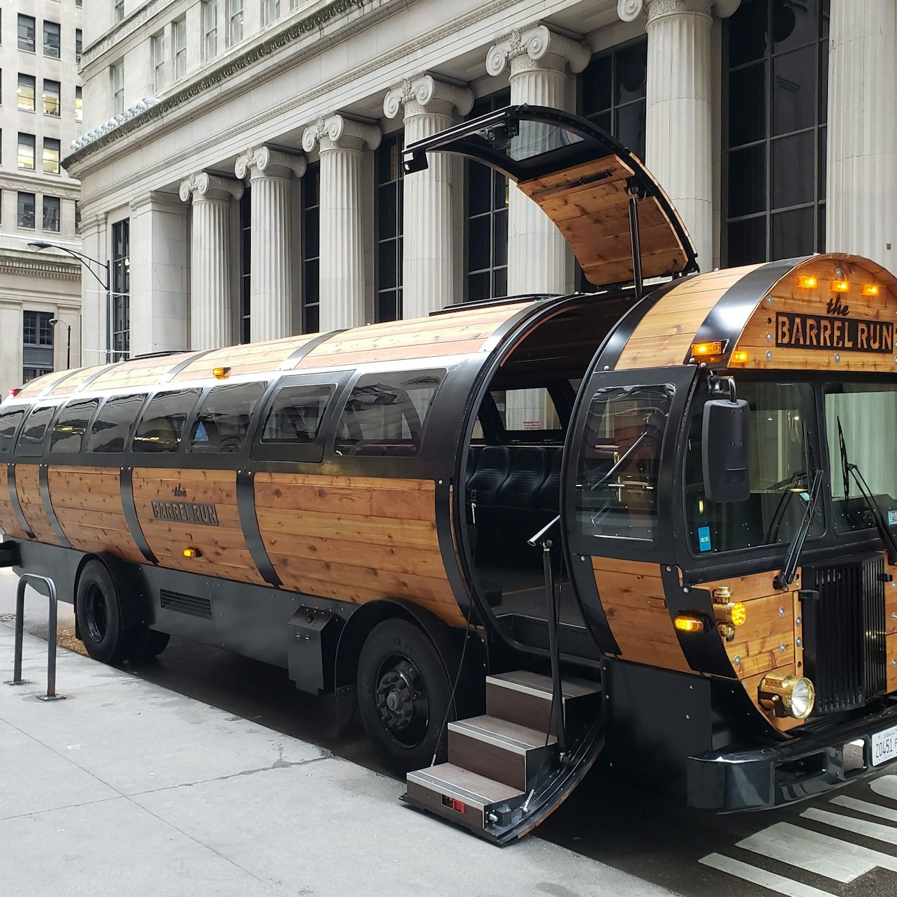 시카고의 Chicago: Craft Brewery Barrel Bus Tour | Pelago