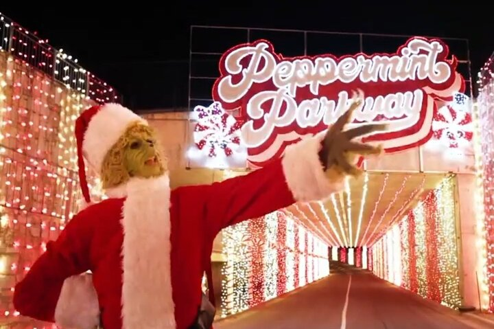 오스틴의 Peppermint Parkway Christmas Lights Tour Austin | Pelago
