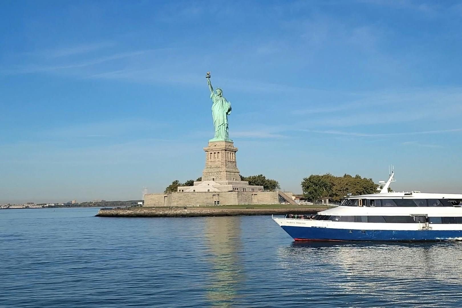 Statue of Liberty & Ellis Island: Guided Walking Tour + Ferry Ride tại ...