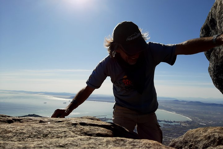 케이프타운의 Hiking Table Mountain via Kloof Corner Ridge Morning Hike | Pelago